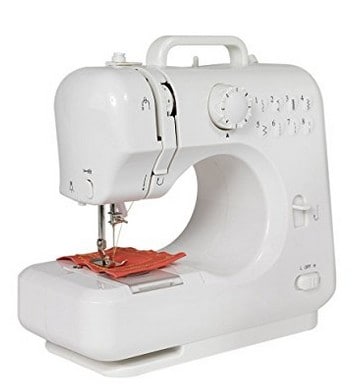 Best Sewing Machine for Beginners | Jen Reviews