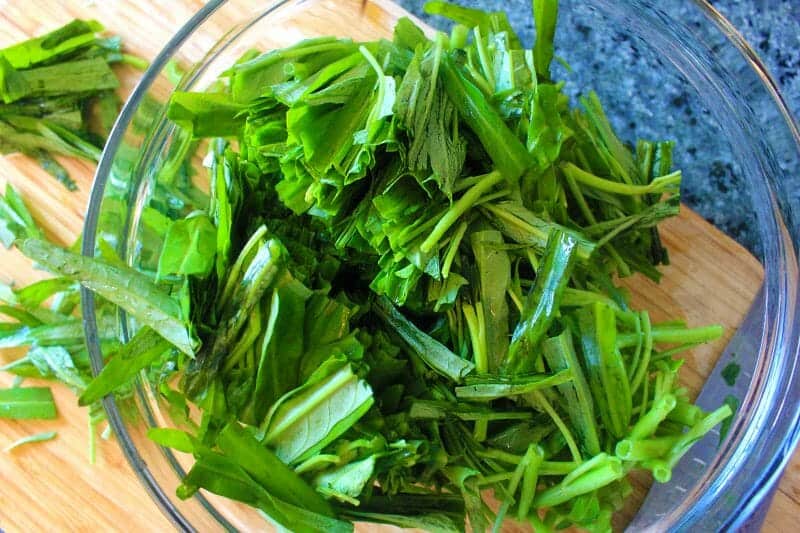 Water Spinach Crêpes with Coconut Cream Sauce Recipe | Jen Reviews