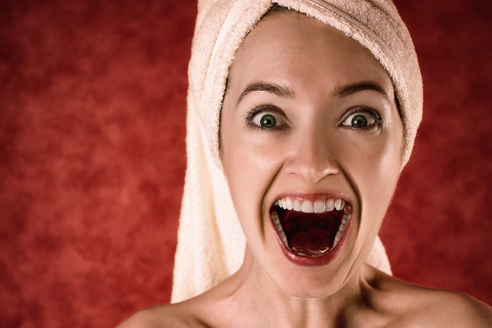 How to Whiten Teeth Naturally - Jen Reviews