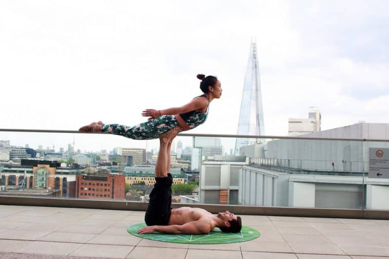 Yoga for Partners: 14 Partner Yoga Poses for Stronger Relationships ...