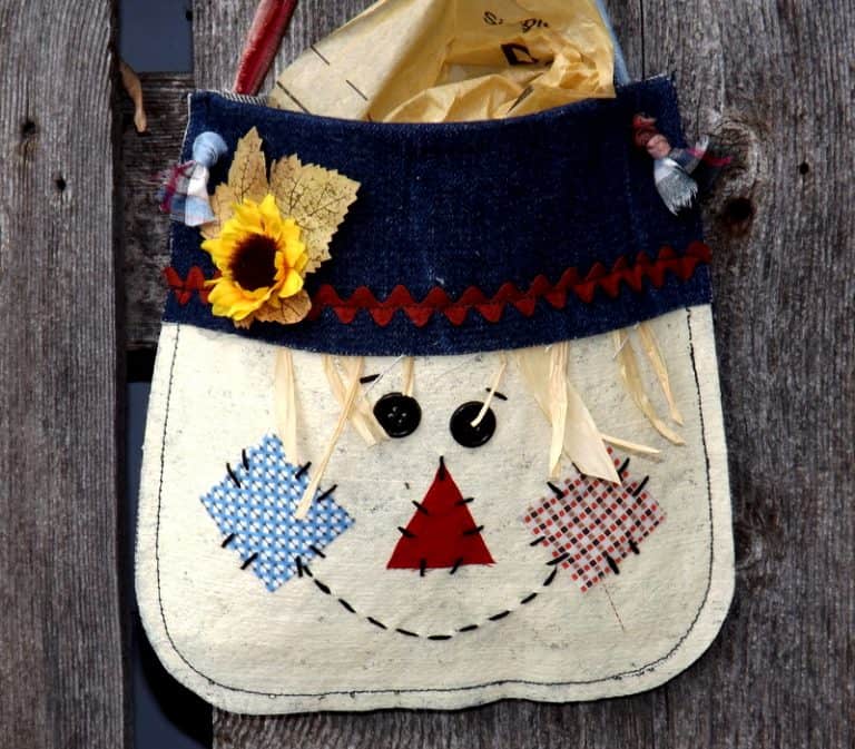 Scarecrow Treat Bags for Fall Parties | Jen Reviews